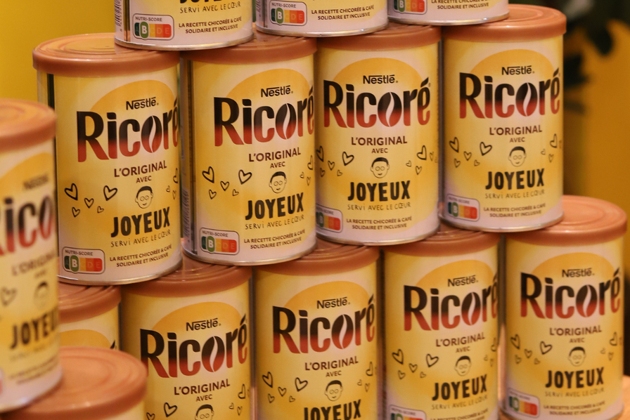 Boissons chaudes : Nestlé France, Café Joyeux et Carrefour lancent la ...