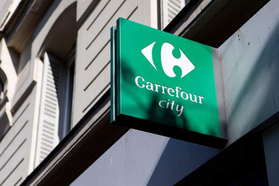 Grande distribution : Carrefour renonce à son pourvoi face à un ...