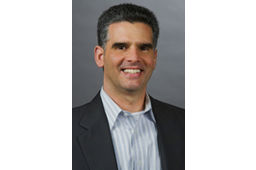 Mark Garrett : Ancien vice-président et directeur financier d'Adobe