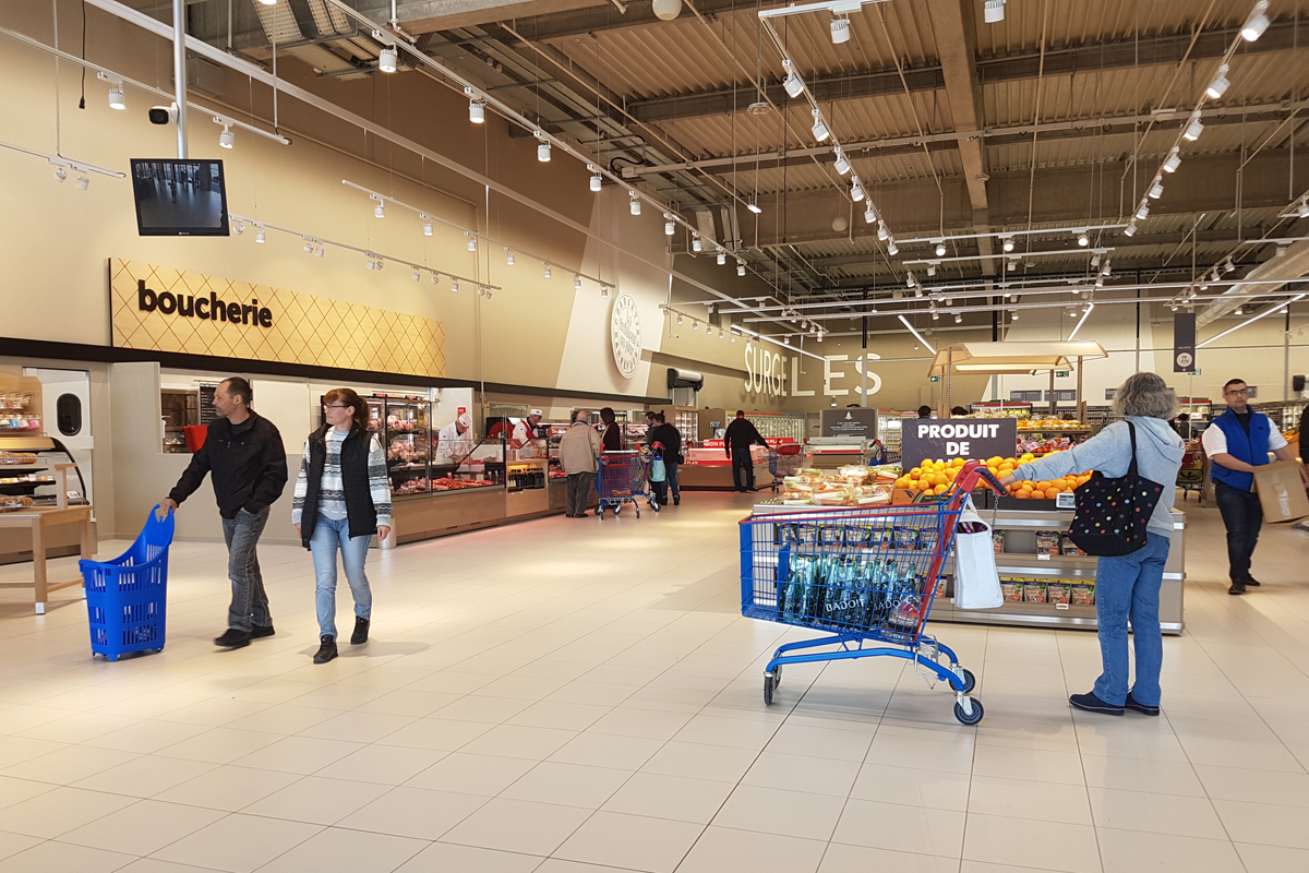 Carrefour ouvre un hypermarché taillé pour...