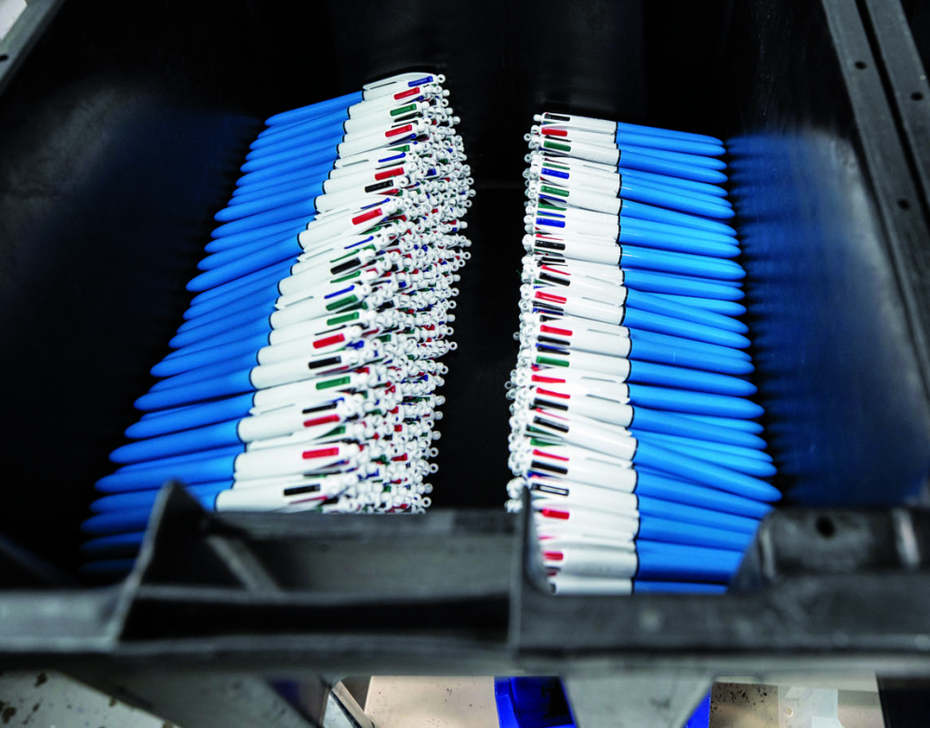 Spécial made in France : à Marne-la-Vallée, Bic produit les 4 Couleurs ...