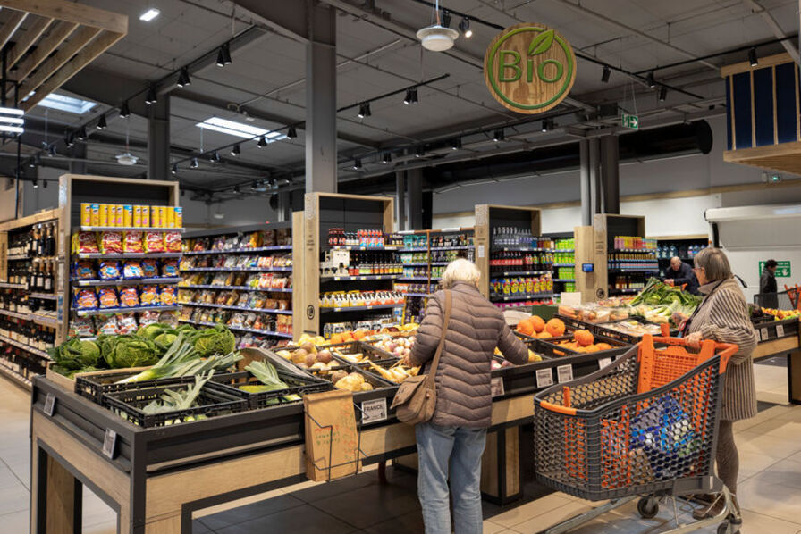 Bio en grande distribution : Carrefour et Coopérative U surperforment ...