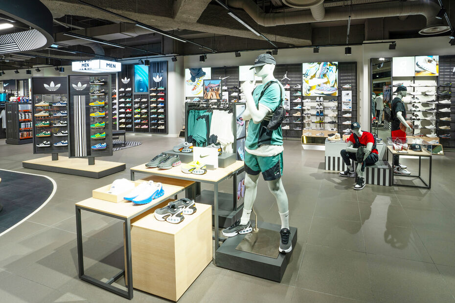 Foot Locker installe son nouveau concept à Westfield Les 4 Temps