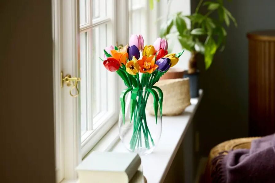 Lego élargit sa gamme de fleurs à construire avec de nouveaux sets ...