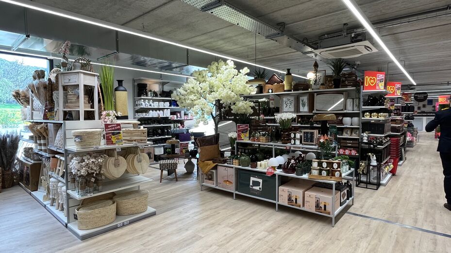 Maxi Bazar ouvre son 100e magasin et tire un premier bilan d'une année ...